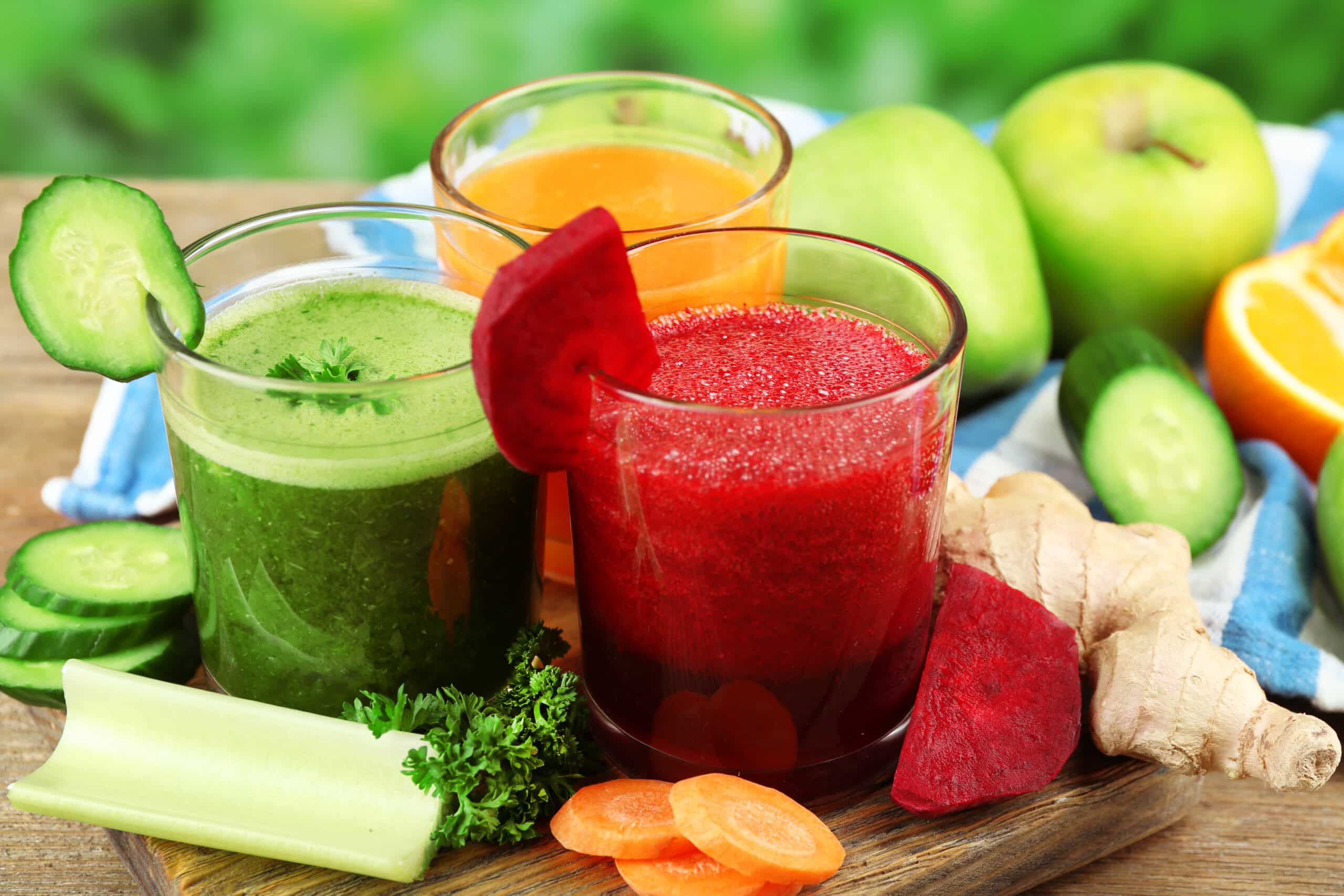 Centrifughe di frutta e verdura: ricette e benefici in estate | Vivi Puro